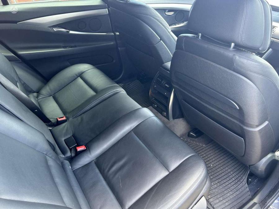 Pelēks BMW 530 Gran Turismo 2014 Kauņa, ar dzinēja tilpumu 2.99 L un nobraukumu 345 tūkst. km par 12500 €, foto 10 vietnē AUTOMOTO.COM.LV