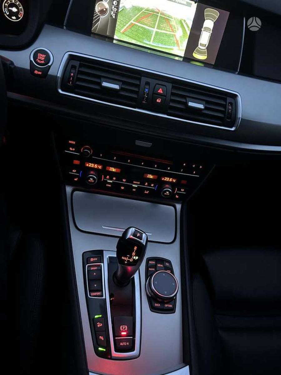 Pelēks BMW 530 Gran Turismo 2014 Kauņa, ar dzinēja tilpumu 2.99 L un nobraukumu 345 tūkst. km par 12500 €, foto 25 vietnē AUTOMOTO.COM.LV