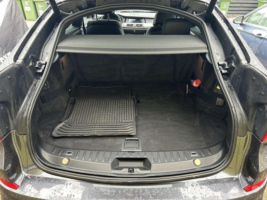 Pelēks BMW 530 Gran Turismo 2014 Kauņa, ar dzinēja tilpumu 2.99 L un nobraukumu 345 tūkst. km par 12500 €, foto 27 vietnē AUTOMOTO.COM.LV