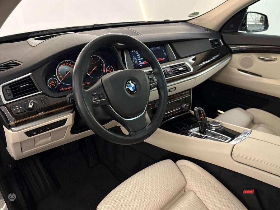 Grey BMW 530 Gran Turismo 2014 in Marijampole, with an engine capacity of 2.99 L and mileage of 267 thousand km for 13999 €, photo 3 on AUTOMOTO.COM.LV