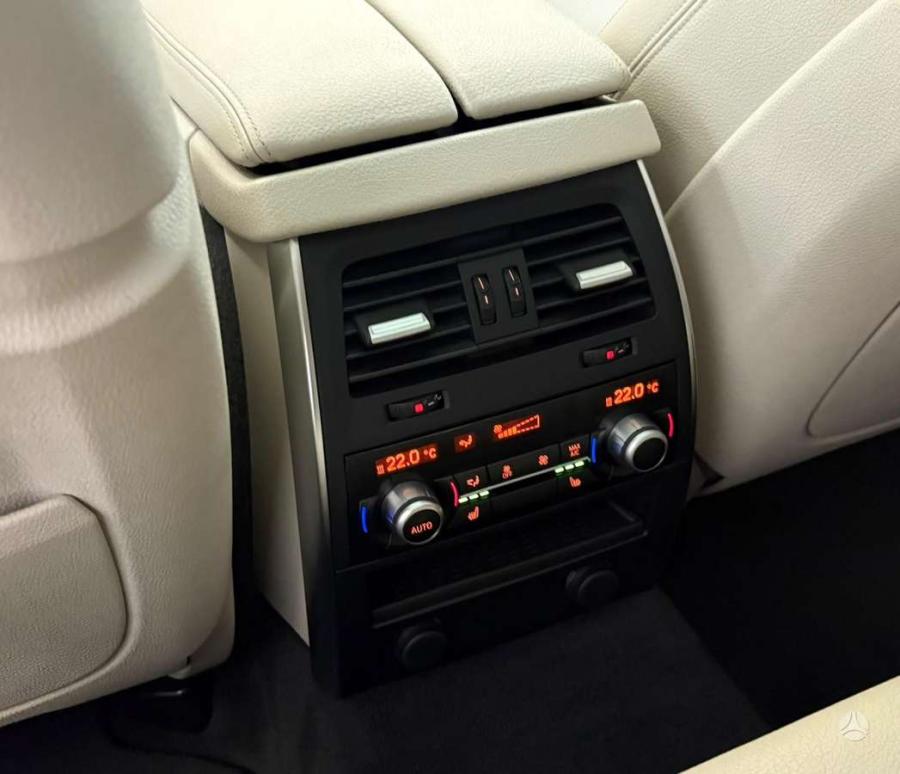 Grey BMW 530 Gran Turismo 2014 in Marijampole, with an engine capacity of 2.99 L and mileage of 267 thousand km for 13999 €, photo 7 on AUTOMOTO.COM.LV
