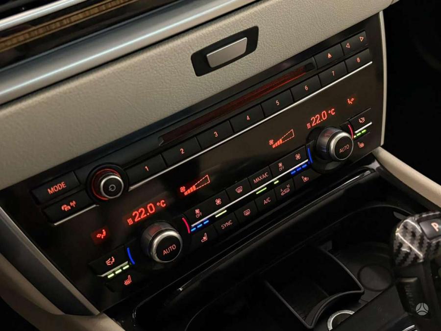 Grey BMW 530 Gran Turismo 2014 in Marijampole, with an engine capacity of 2.99 L and mileage of 267 thousand km for 13999 €, photo 12 on AUTOMOTO.COM.LV