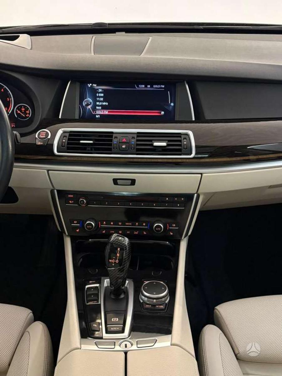 Grey BMW 530 Gran Turismo 2014 in Marijampole, with an engine capacity of 2.99 L and mileage of 267 thousand km for 13999 €, photo 14 on AUTOMOTO.COM.LV