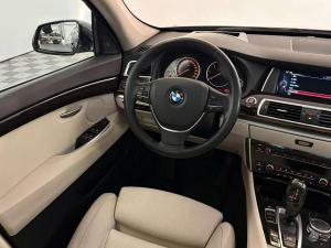 Grey BMW 530 Gran Turismo 2014 in Marijampole, with an engine capacity of 2.99 L and mileage of 267 thousand km for 13999 €, photo 23 on AUTOMOTO.COM.LV