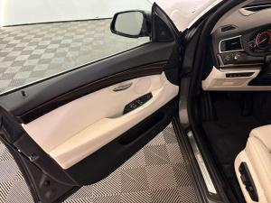 Grey BMW 530 Gran Turismo 2014 in Marijampole, with an engine capacity of 2.99 L and mileage of 267 thousand km for 13999 €, photo 29 on AUTOMOTO.COM.LV