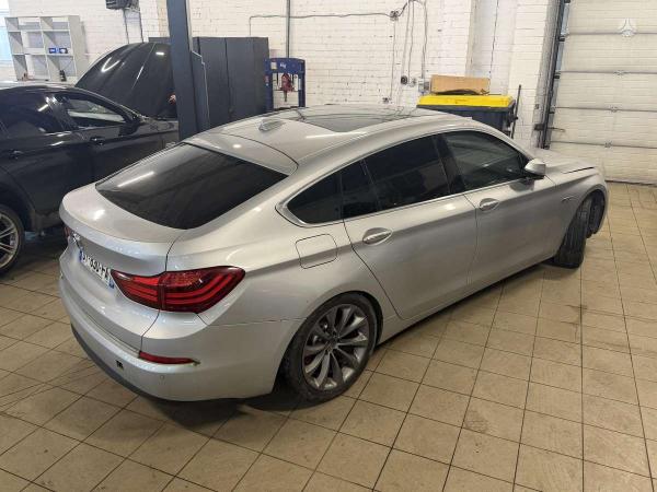 Pelēks BMW 530 Gran Turismo 2015 Tauragė, ar dzinēja tilpumu 2.99 L un nobraukumu 330 tūkst. km par 9400 €, foto 1 vietnē AUTOMOTO.COM.LV