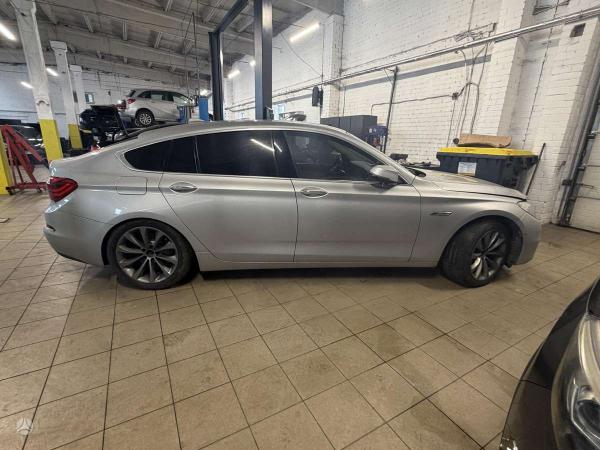 Pelēks BMW 530 Gran Turismo 2015 Tauragė, ar dzinēja tilpumu 2.99 L un nobraukumu 330 tūkst. km par 9400 €, foto 5 vietnē AUTOMOTO.COM.LV
