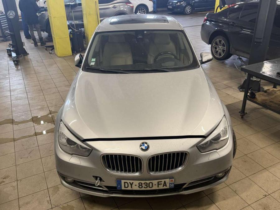 Pelēks BMW 530 Gran Turismo 2015 Tauragė, ar dzinēja tilpumu 2.99 L un nobraukumu 330 tūkst. km par 9400 €, foto 8 vietnē AUTOMOTO.COM.LV