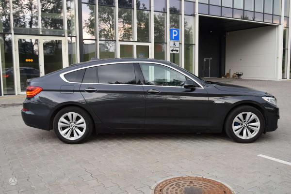 Pelēks BMW 530 Gran Turismo 2015 Viļņa, ar dzinēja tilpumu 2.99 L un nobraukumu 268 tūkst. km par 14750 €, foto 8 vietnē AUTOMOTO.COM.LV