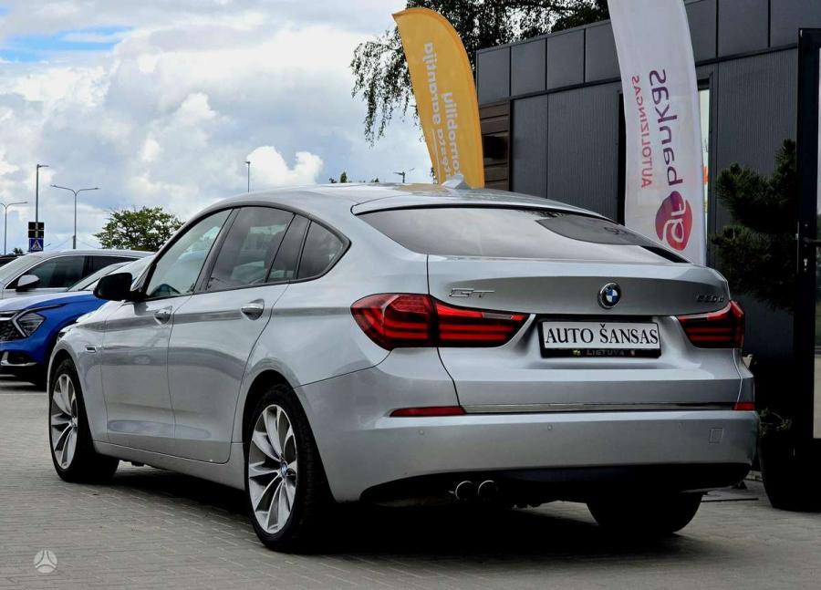 Grey BMW 530 Gran Turismo 2015 in Taurage, with an engine capacity of 2.99 L and mileage of 284 thousand km for 14700 €, photo 8 on AUTOMOTO.COM.LV