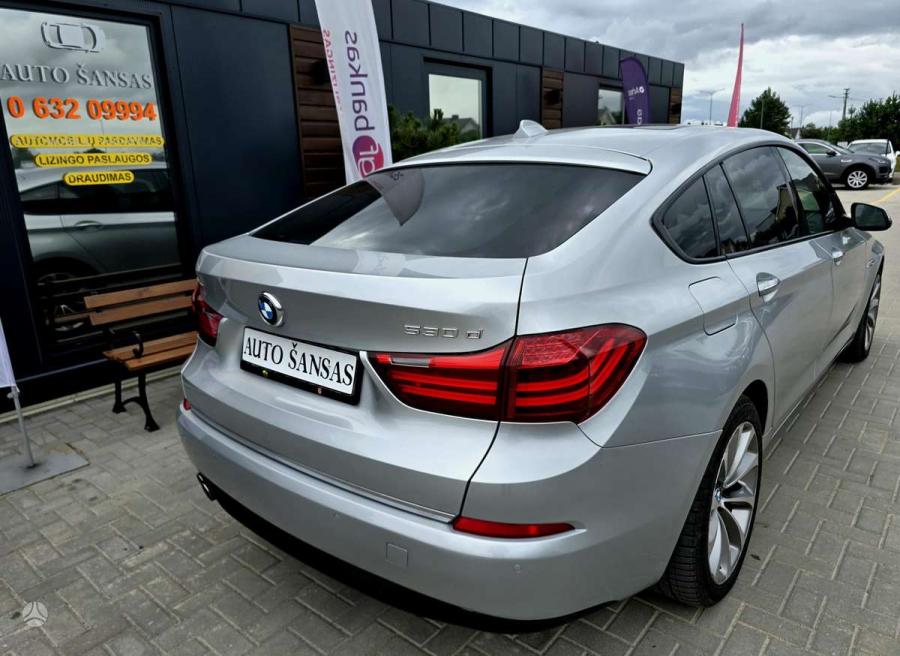Grey BMW 530 Gran Turismo 2015 in Taurage, with an engine capacity of 2.99 L and mileage of 284 thousand km for 14700 €, photo 14 on AUTOMOTO.COM.LV