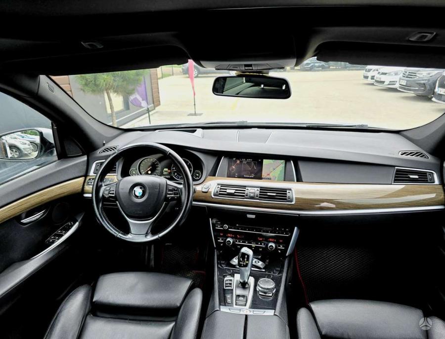 Grey BMW 530 Gran Turismo 2015 in Taurage, with an engine capacity of 2.99 L and mileage of 284 thousand km for 14700 €, photo 15 on AUTOMOTO.COM.LV