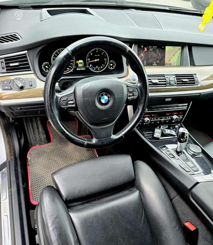 Grey BMW 530 Gran Turismo 2015 in Taurage, with an engine capacity of 2.99 L and mileage of 284 thousand km for 14700 €, photo 24 on AUTOMOTO.COM.LV