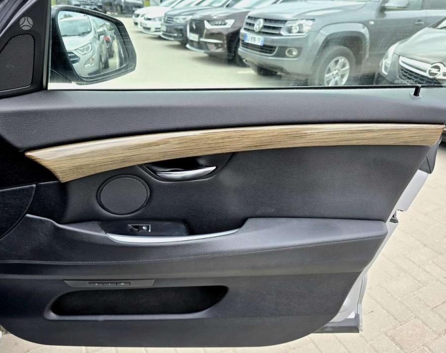 Grey BMW 530 Gran Turismo 2015 in Taurage, with an engine capacity of 2.99 L and mileage of 284 thousand km for 14700 €, photo 35 on AUTOMOTO.COM.LV