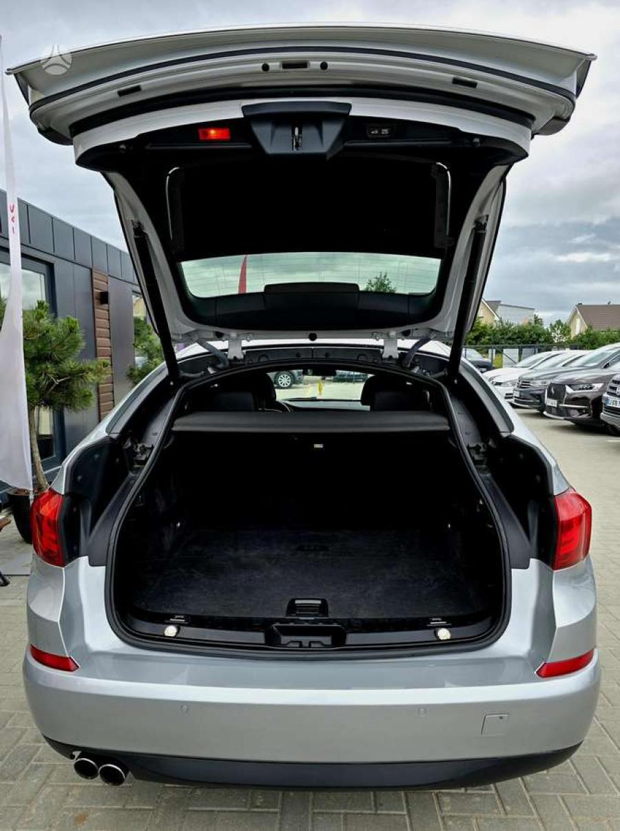 Grey BMW 530 Gran Turismo 2015 in Taurage, with an engine capacity of 2.99 L and mileage of 284 thousand km for 14700 €, photo 38 on AUTOMOTO.COM.LV