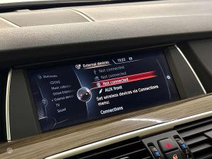 Pelēks BMW 530 Gran Turismo 2017 Marijampole, ar dzinēja tilpumu 2.99 L un nobraukumu 292 tūkst. km par 15999 €, foto 13 vietnē AUTOMOTO.COM.LV