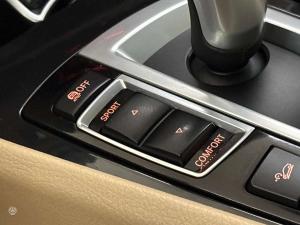 Pelēks BMW 530 Gran Turismo 2017 Marijampole, ar dzinēja tilpumu 2.99 L un nobraukumu 292 tūkst. km par 15999 €, foto 16 vietnē AUTOMOTO.COM.LV