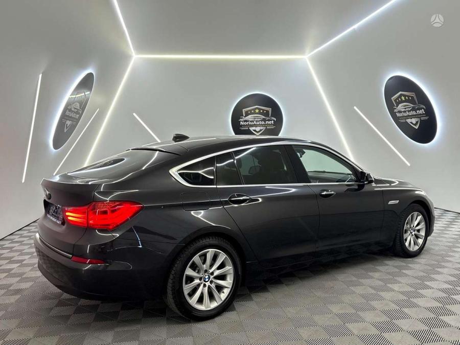 Pelēks BMW 530 Gran Turismo 2017 Marijampole, ar dzinēja tilpumu 2.99 L un nobraukumu 292 tūkst. km par 15999 €, foto 31 vietnē AUTOMOTO.COM.LV