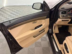 Pelēks BMW 530 Gran Turismo 2017 Marijampole, ar dzinēja tilpumu 2.99 L un nobraukumu 292 tūkst. km par 15999 €, foto 38 vietnē AUTOMOTO.COM.LV