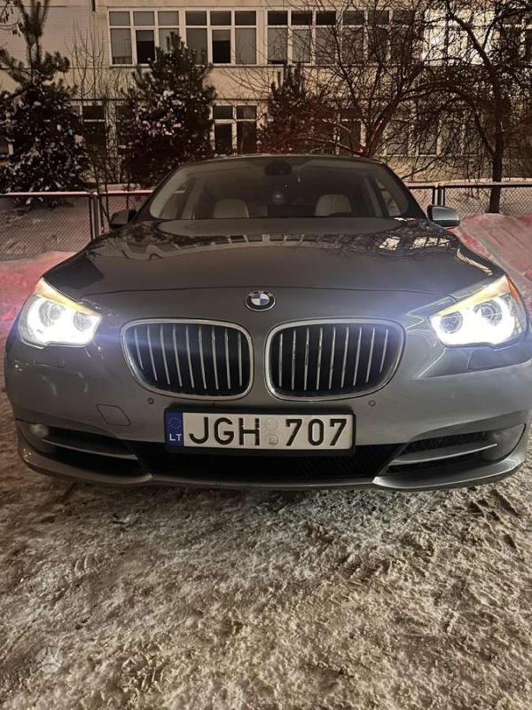 Grey BMW 530 Gran Turismo 2011 in Vilnius, with an engine capacity of 2.99 L and mileage of 398 thousand km for 9000 €, photo 2 on AUTOMOTO.COM.LV
