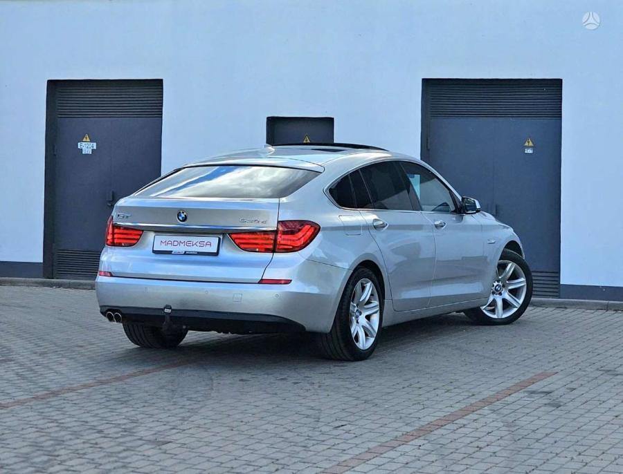 Grey BMW 530 Gran Turismo 2009 in Vilnius, with an engine capacity of 3.00 L and mileage of 262 thousand km for 8250 €, photo 10 on AUTOMOTO.COM.LV