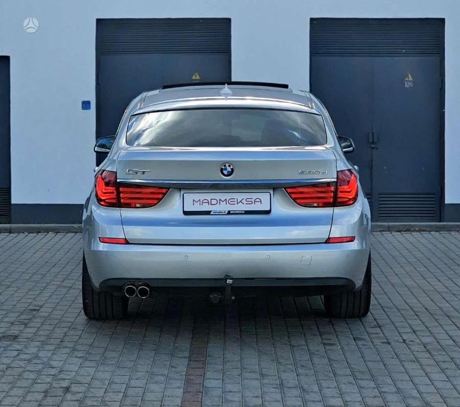Grey BMW 530 Gran Turismo 2009 in Vilnius, with an engine capacity of 3.00 L and mileage of 262 thousand km for 8250 €, photo 11 on AUTOMOTO.COM.LV