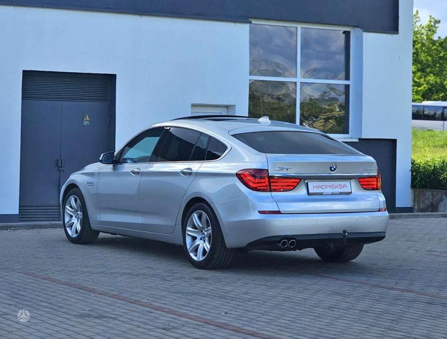 Grey BMW 530 Gran Turismo 2009 in Vilnius, with an engine capacity of 3.00 L and mileage of 262 thousand km for 8250 €, photo 14 on AUTOMOTO.COM.LV