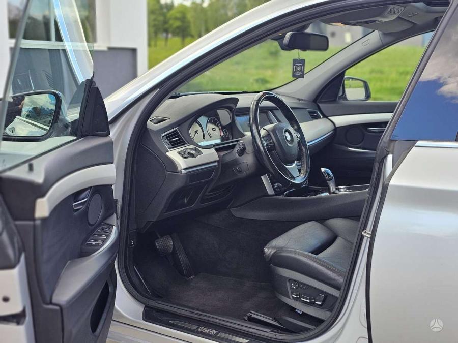 Grey BMW 530 Gran Turismo 2009 in Vilnius, with an engine capacity of 3.00 L and mileage of 262 thousand km for 8250 €, photo 22 on AUTOMOTO.COM.LV