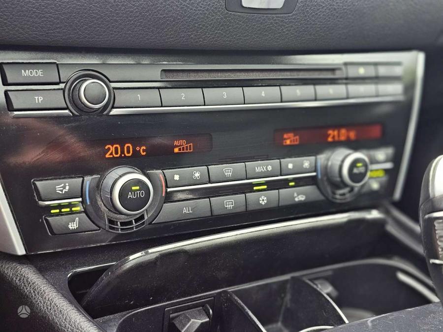 Grey BMW 530 Gran Turismo 2009 in Vilnius, with an engine capacity of 3.00 L and mileage of 262 thousand km for 7990 €, photo 39 on AUTOMOTO.COM.LV