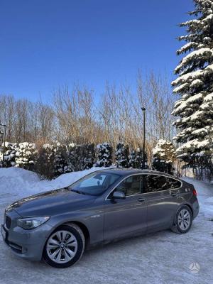Pelēks BMW 530 Gran Turismo 2011 Viļņa, ar dzinēja tilpumu 2.99 L un nobraukumu 398 tūkst. km par 8900 €, foto 2 vietnē AUTOMOTO.COM.LV
