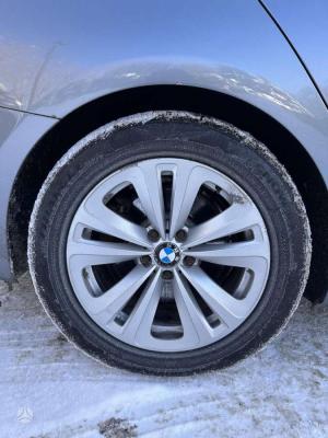 Pelēks BMW 530 Gran Turismo 2011 Viļņa, ar dzinēja tilpumu 2.99 L un nobraukumu 398 tūkst. km par 8900 €, foto 5 vietnē AUTOMOTO.COM.LV