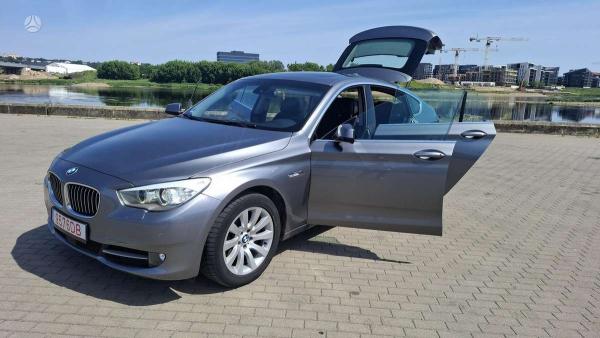 Grey BMW 530 Gran Turismo 2012 in Kaunas, with an engine capacity of 2.99 L and mileage of 365 thousand km for 8000 €, photo 8 on AUTOMOTO.COM.LV