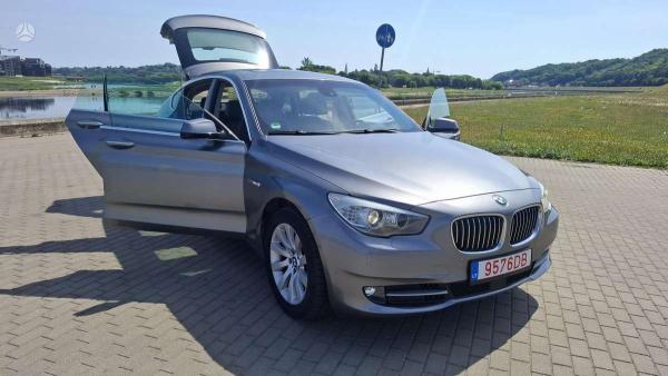 Grey BMW 530 Gran Turismo 2012 in Kaunas, with an engine capacity of 2.99 L and mileage of 365 thousand km for 8000 €, photo 9 on AUTOMOTO.COM.LV