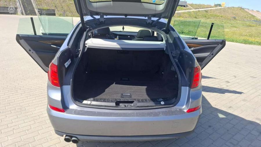 Pelēks BMW 530 Gran Turismo 2012 Kauņa, ar dzinēja tilpumu 2.99 L un nobraukumu 365 tūkst. km par 8000 €, foto 13 vietnē AUTOMOTO.COM.LV