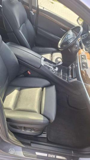 Pelēks BMW 530 Gran Turismo 2012 Kauņa, ar dzinēja tilpumu 2.99 L un nobraukumu 365 tūkst. km par 8000 €, foto 21 vietnē AUTOMOTO.COM.LV