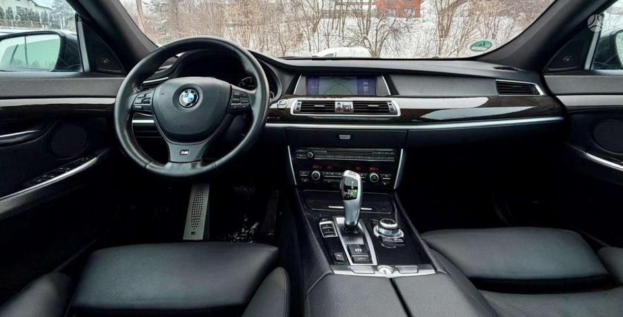 BMW 530 Gran Turismo 2013 Šauļi, ar dzinēja tilpumu 2.99 L un nobraukumu 248 tūkst. km par 14450 €, foto 23 vietnē AUTOMOTO.COM.LV