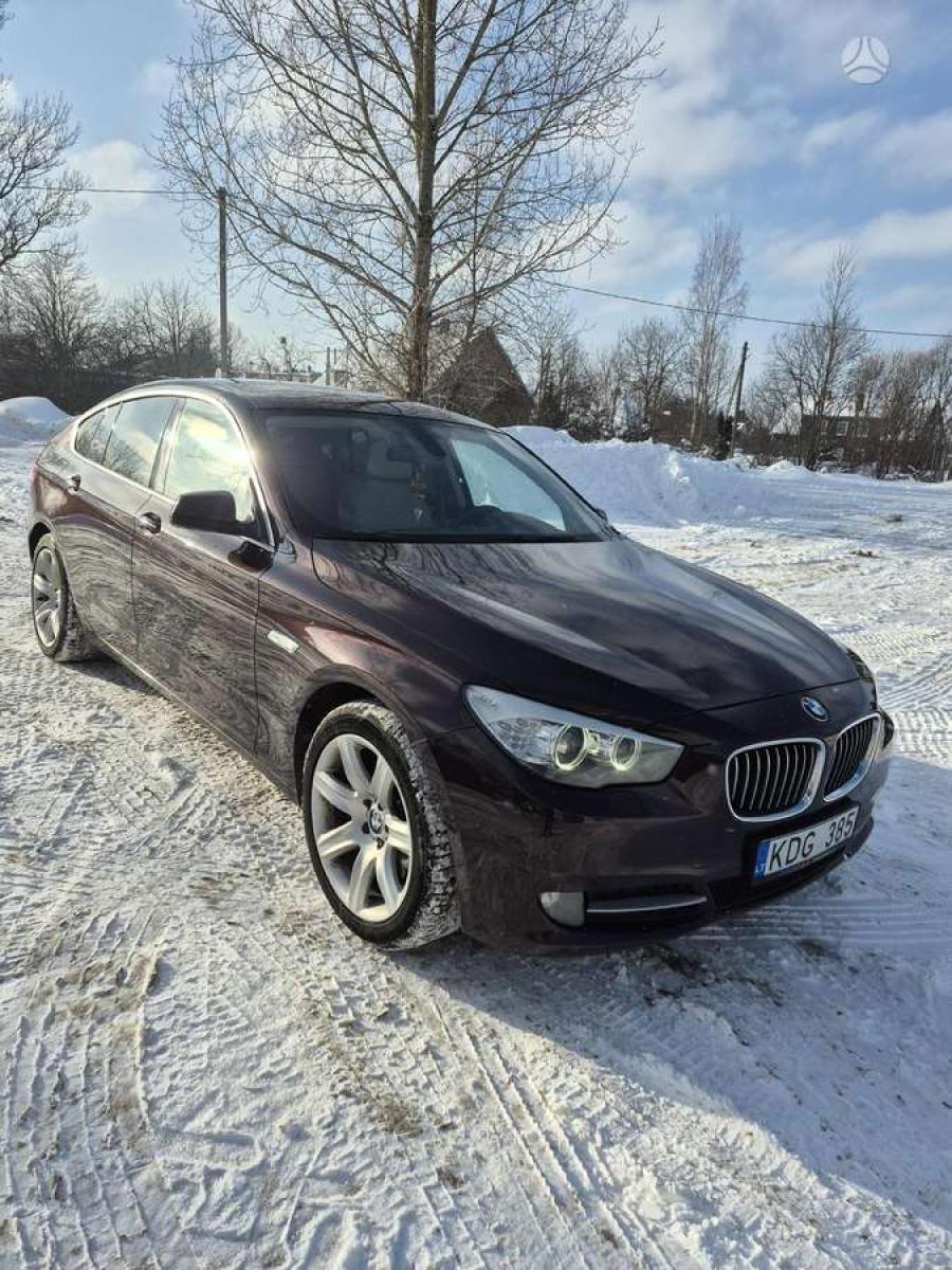Red BMW 530 Gran Turismo 2010 in Kretinga, with an engine capacity of 2.99 L and mileage of 420 thousand km for 8400 €, photo 11 on AUTOMOTO.COM.LV