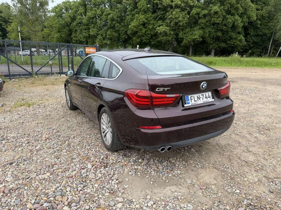 Sarkans BMW 530 Gran Turismo 2014 Viļņa, ar dzinēja tilpumu 2.99 L un nobraukumu 159 tūkst. km par 15000 €, foto 5 vietnē AUTOMOTO.COM.LV