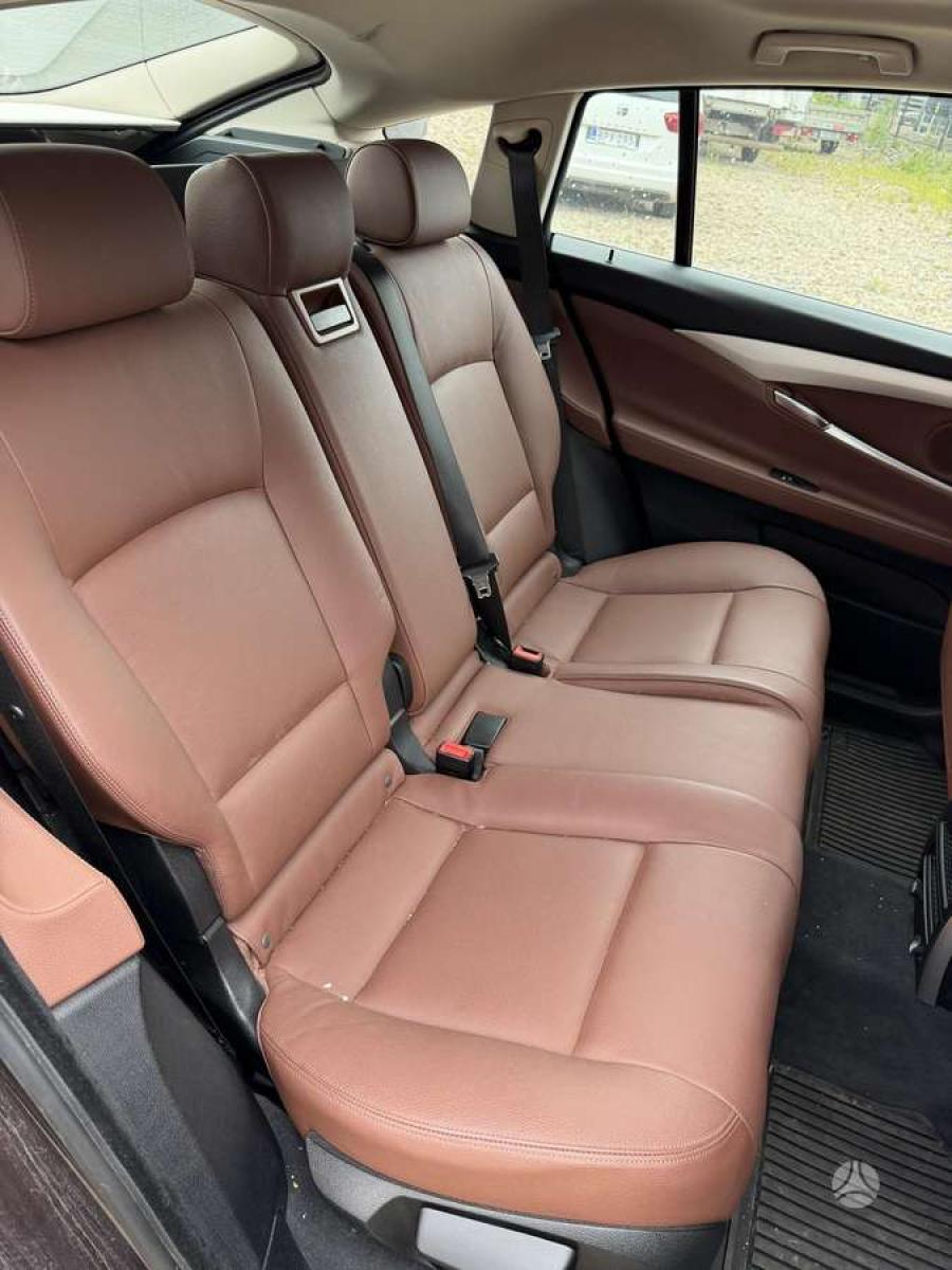 Sarkans BMW 530 Gran Turismo 2014 Viļņa, ar dzinēja tilpumu 2.99 L un nobraukumu 159 tūkst. km par 15000 €, foto 12 vietnē AUTOMOTO.COM.LV