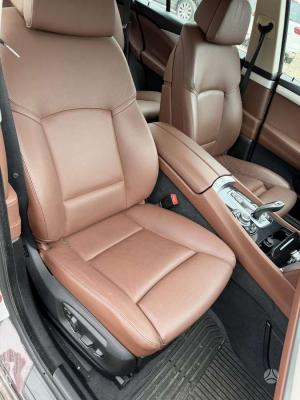 Sarkans BMW 530 Gran Turismo 2014 Viļņa, ar dzinēja tilpumu 2.99 L un nobraukumu 159 tūkst. km par 15000 €, foto 13 vietnē AUTOMOTO.COM.LV
