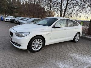 White BMW 530 Gran Turismo 2011 in Vilnius, with an engine capacity of 3.00 L and mileage of 305 thousand km for 8650 €, photo 9 on AUTOMOTO.COM.LV