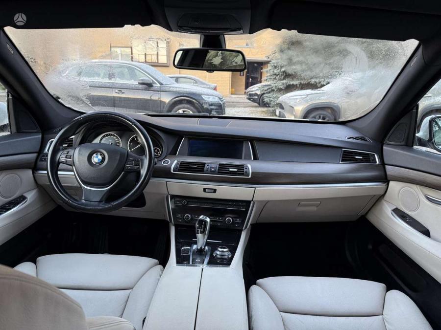 White BMW 530 Gran Turismo 2011 in Vilnius, with an engine capacity of 3.00 L and mileage of 305 thousand km for 8650 €, photo 12 on AUTOMOTO.COM.LV