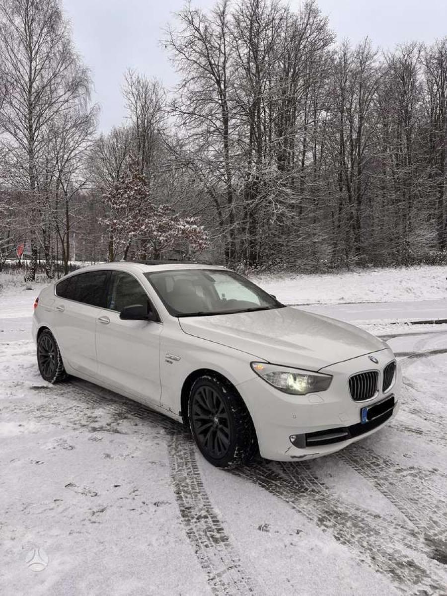White BMW 530 Gran Turismo 2010 in Vilnius, with an engine capacity of 2.99 L and mileage of 291 thousand km for 9700 €, photo 3 on AUTOMOTO.COM.LV