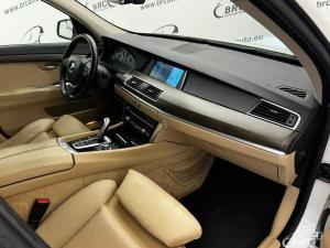 White BMW 530 Gran Turismo 2010 in Avizieniai, with an engine capacity of 3.00 L and mileage of 292 thousand km for 8500 €, photo 7 on AUTOMOTO.COM.LV