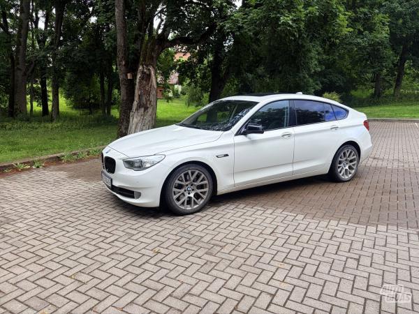 Белый БМВ 530 Gran Turismo 2010 в Друскининкай, объемом двигателя 3.00 л и пробегом 347 тыс. км за 8500 €, фото 1 на AUTOMOTO.COM.LV