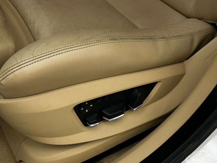 Белый БМВ 530 Gran Turismo 2010 в Вильнюс, объемом двигателя 2.99 л и пробегом 292 тыс. км за 7900 €, фото 12 на AUTOMOTO.COM.LV