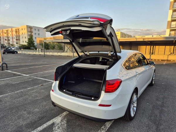 White BMW 530 Gran Turismo 2012 in Vilnius, with an engine capacity of 2.99 L and mileage of 382 thousand km for 8888 €, photo 10 on AUTOMOTO.COM.LV