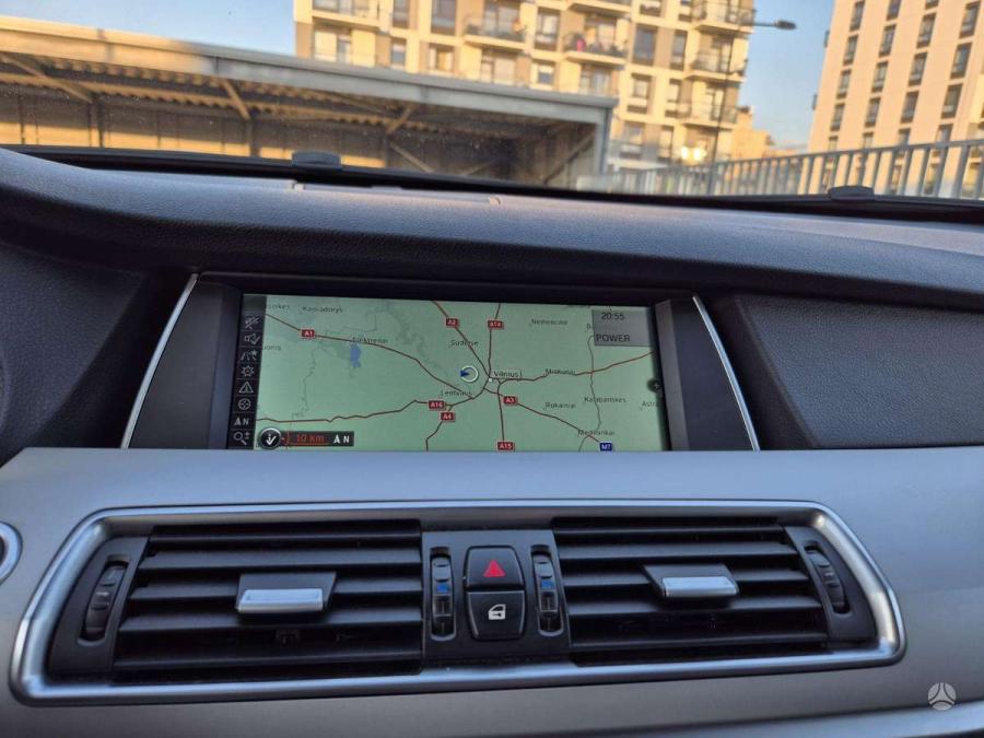 White BMW 530 Gran Turismo 2012 in Vilnius, with an engine capacity of 2.99 L and mileage of 382 thousand km for 8888 €, photo 24 on AUTOMOTO.COM.LV