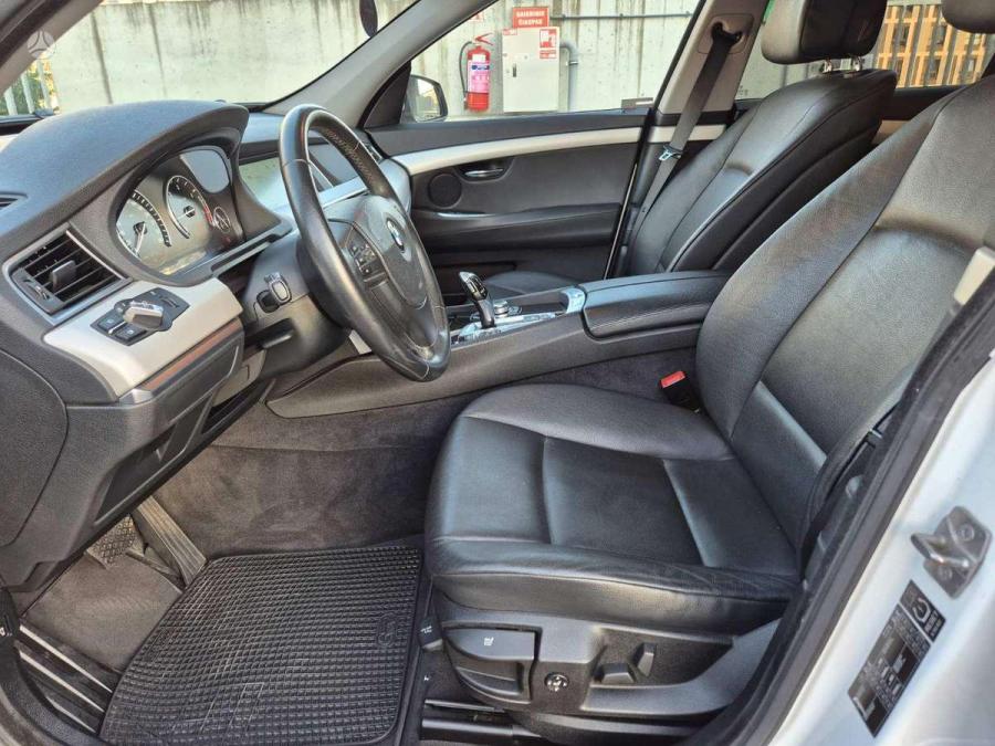 White BMW 530 Gran Turismo 2012 in Vilnius, with an engine capacity of 2.99 L and mileage of 382 thousand km for 8888 €, photo 28 on AUTOMOTO.COM.LV