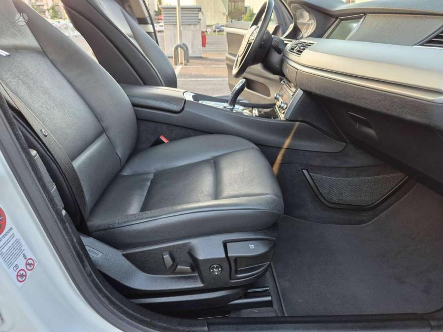 White BMW 530 Gran Turismo 2012 in Vilnius, with an engine capacity of 2.99 L and mileage of 382 thousand km for 8888 €, photo 30 on AUTOMOTO.COM.LV